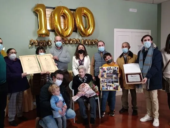 Los 100 años de Ángela Peña López - Villa de Ines